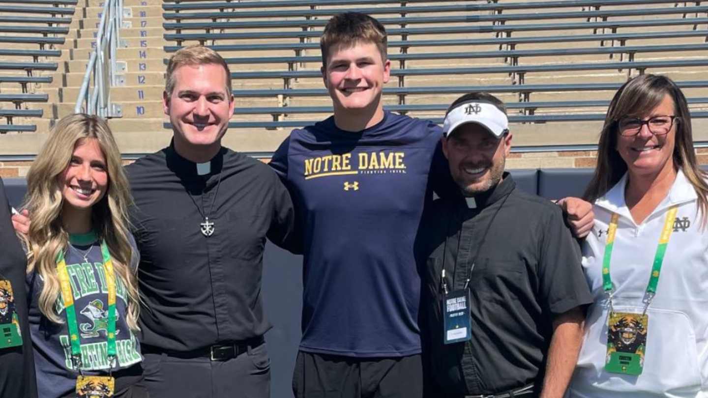 Notre Dame Tight End Commit Nate Roberts “Makes Everything Look Easy ...