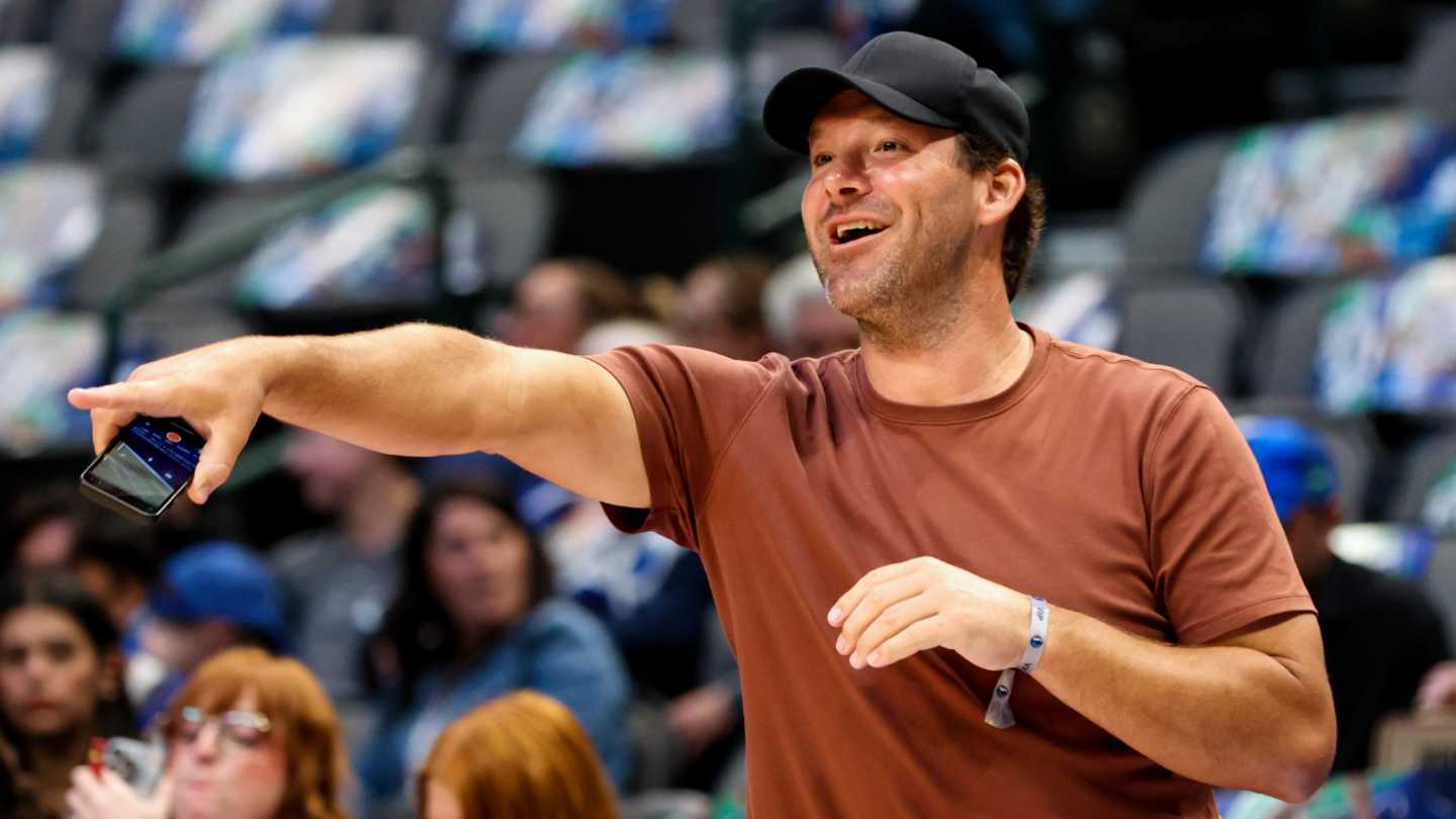 Tony Romo Firmly Responds to Recent Broadcast Criticism - Sports ...