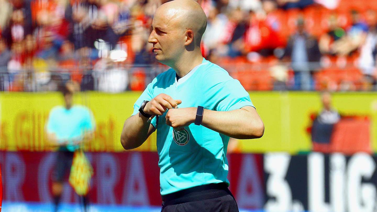 German Soccer Match Suspended After Referee Is Showered With Beer ...