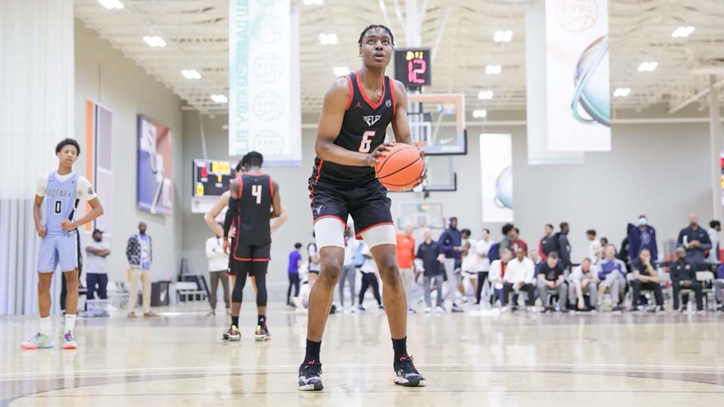 Georgia Tech Adds UMass Transfer Tafara Gapare - Sports Illustrated ...