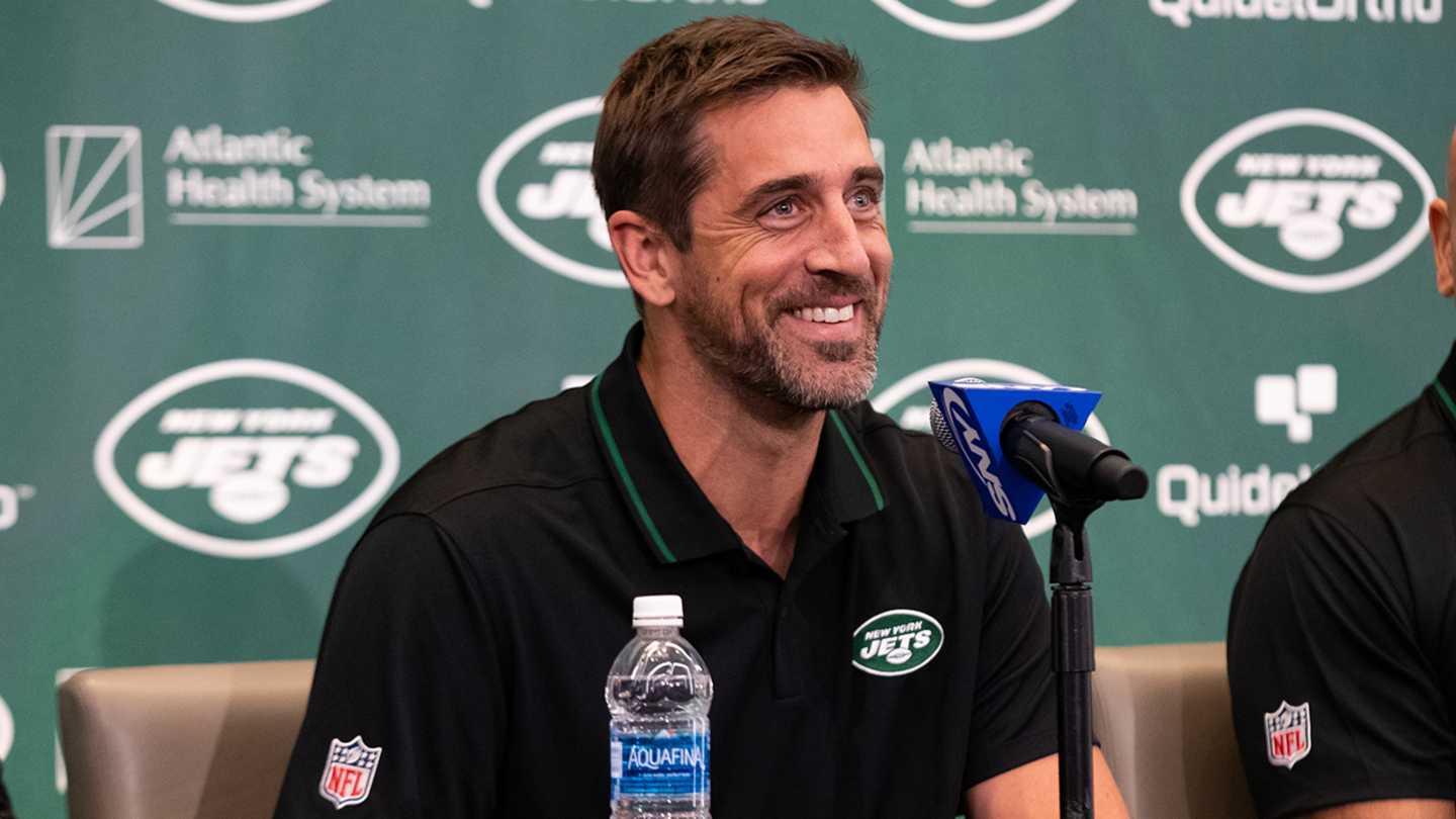 Aaron Rodgers Has an Amusing Response to Zach Wilson’s Viral Quote - Sports Illustrated