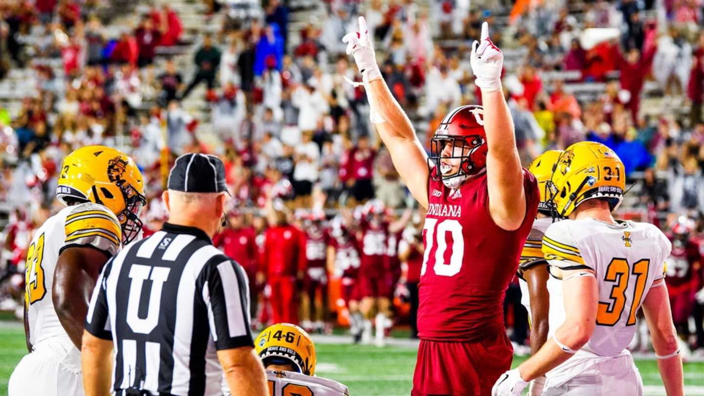 Former Hoosier Luke Haggard Signs With Tampa Bay Buccaneers as ...