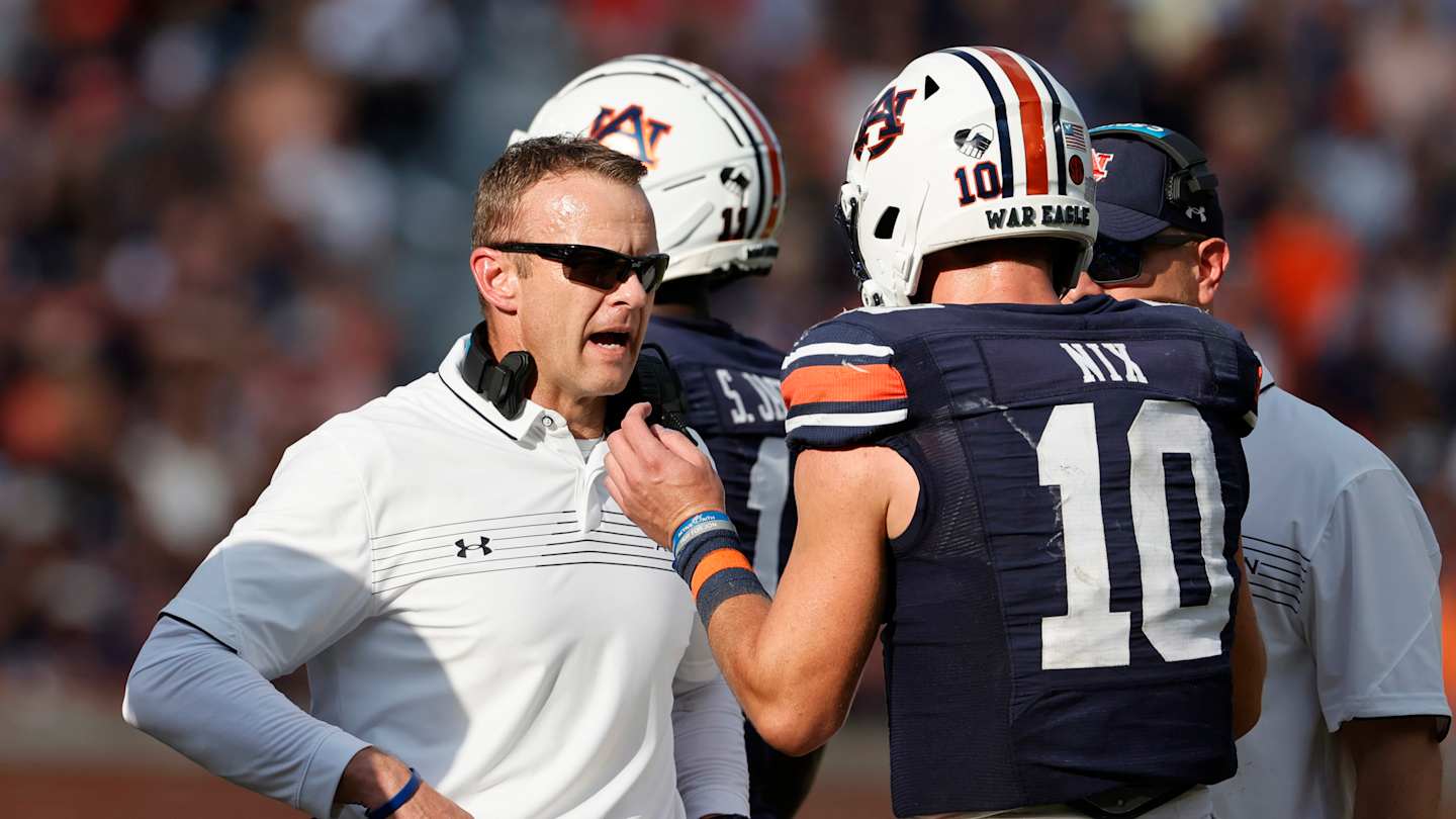 LOOK: Former Auburn coach Bryan Harsin reconnects with Bo Nix at Oregon ...