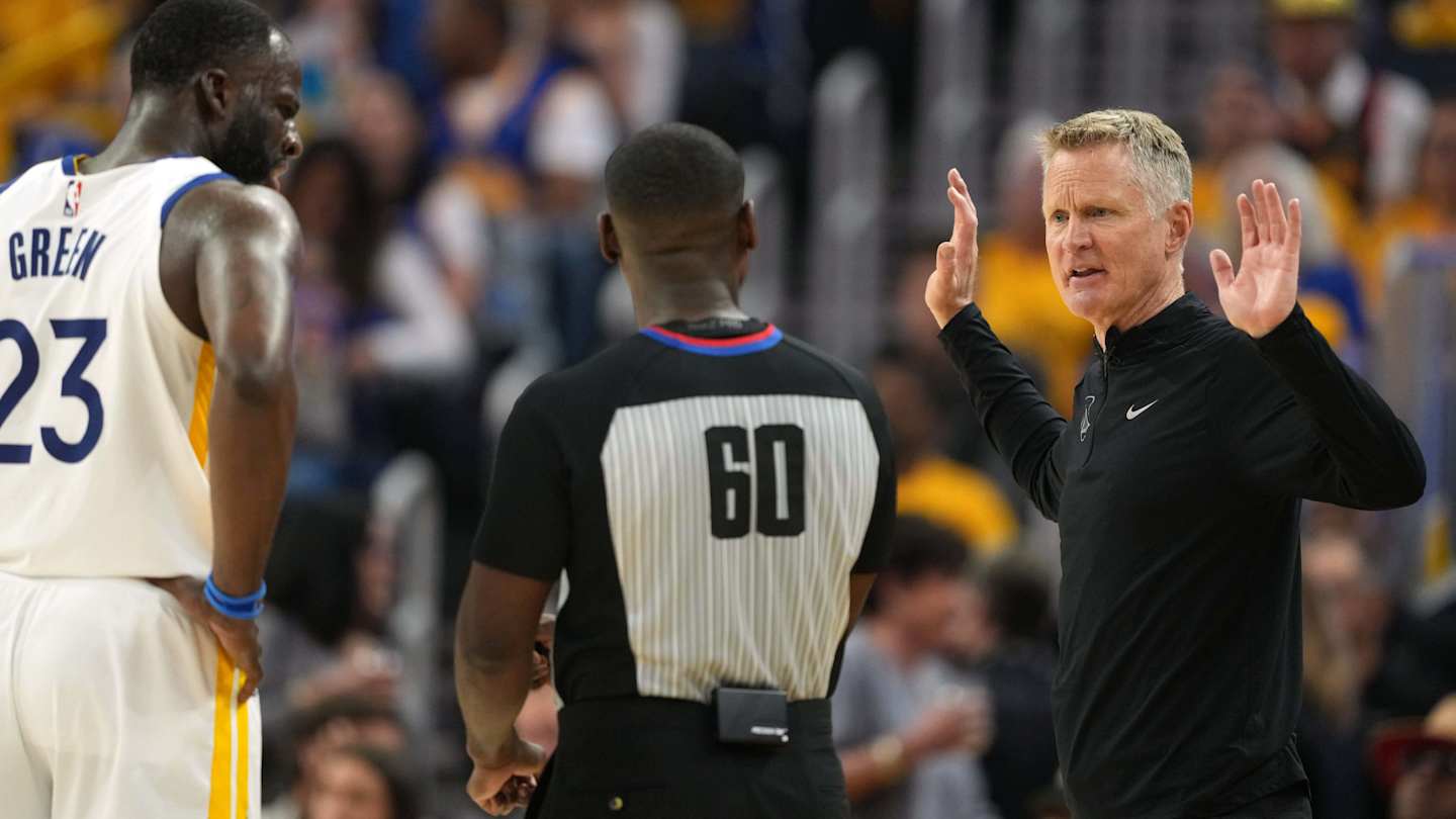 Lakers News: Steve Kerr Wasn't a Fan of Ruling Regarding LeBron James ...