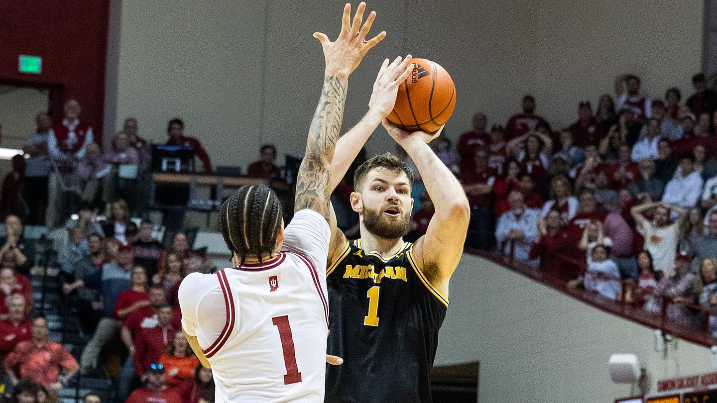 Hunter Dickinson's Kansas transfer: Ex-Michigan star adds to villainy ...