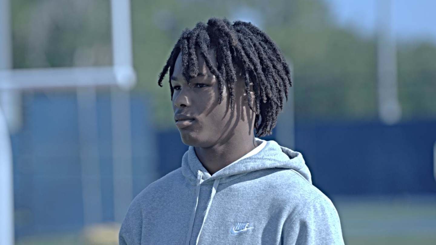 Top Cornerback Recruit Ricky Knight Discusses Official Visits, Miami ...