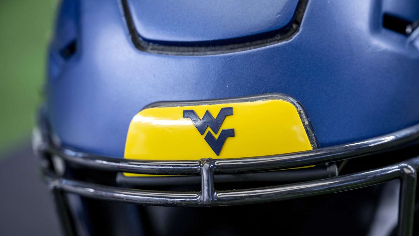 Kentucky Adds West Virginia OL Transfer Dylan Ray - Sports Illustrated ...