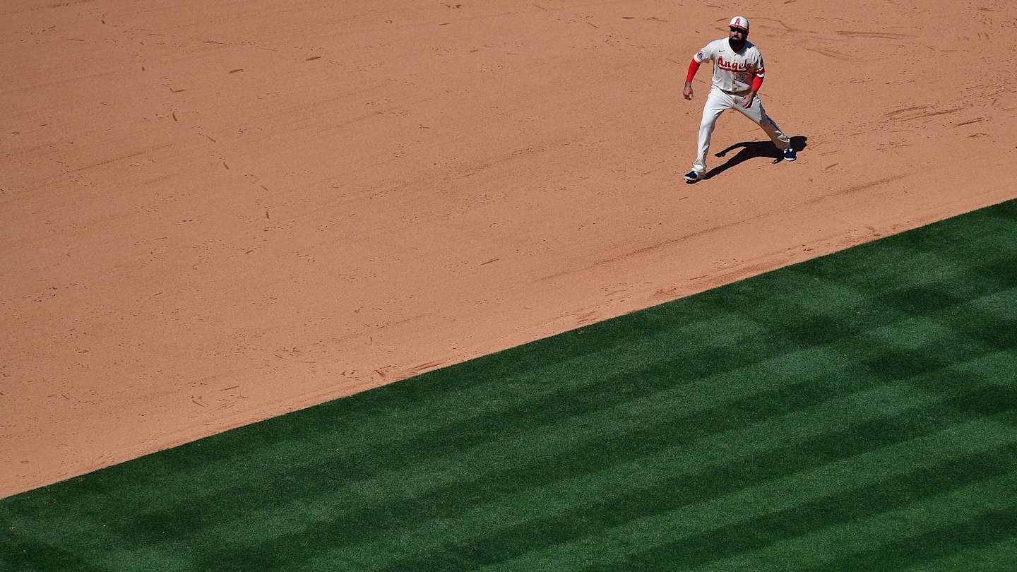 Angels’ Latest Roster Addition Hints at Serious Anthony Rendon Injury ...