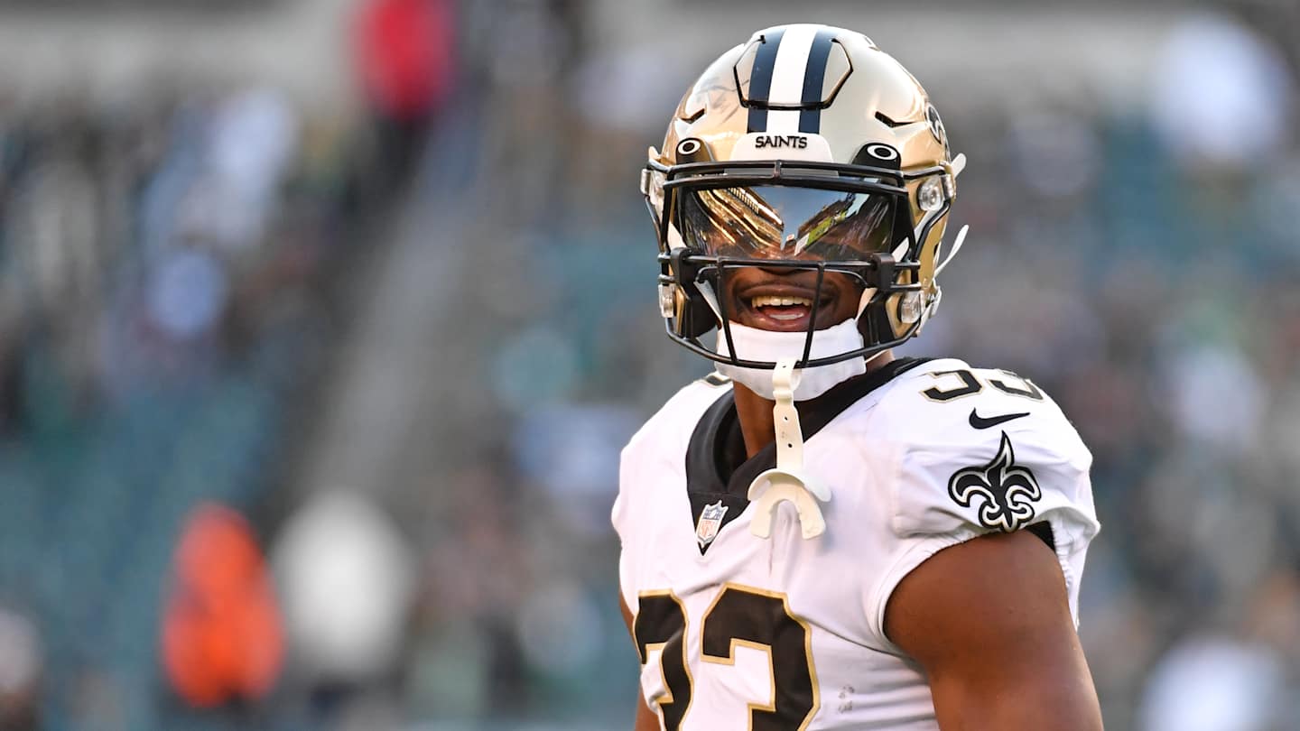 Kirk Merritt Working With Saints Running Backs - Sports Illustrated New ...