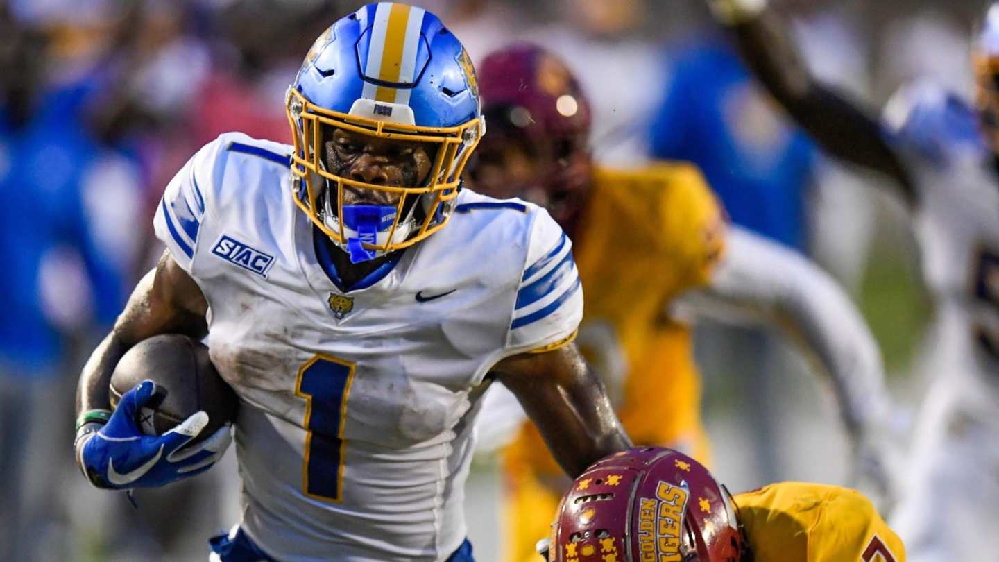 Packers Sign All-American Running Back Emanuel Wilson, Release Kicker ...