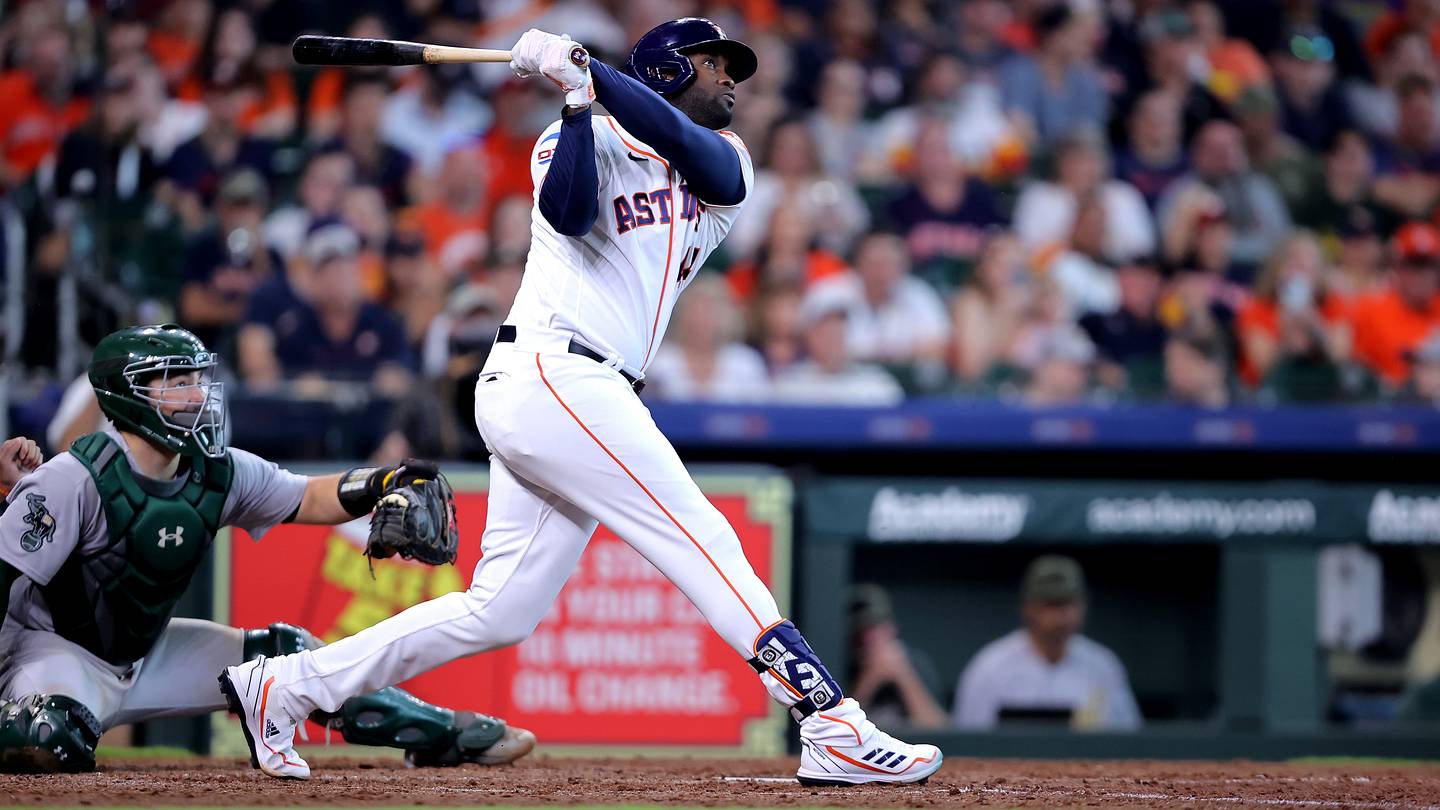 Houston Astros Star is Best Hitter in Baseball, Better Than Mike Trout ...