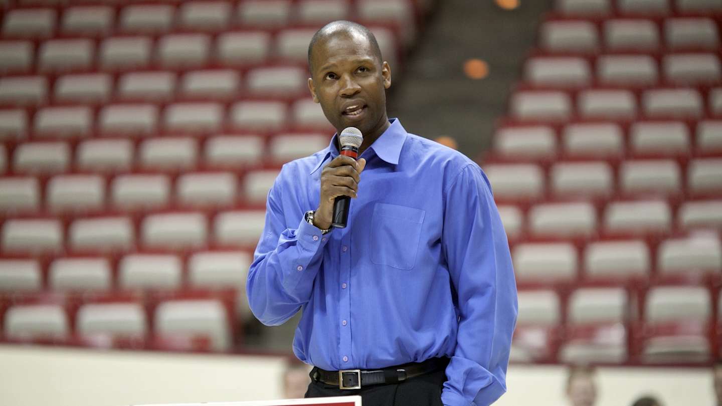 Hall of Famer Calbert Cheaney Coming Home To Indiana to Join Mike ...