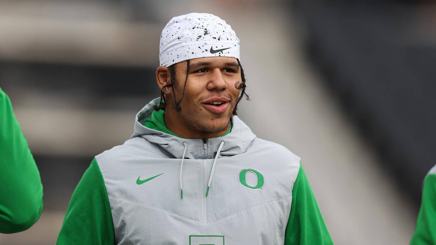 Indiana Lands Oregon Transfer Outside Linebacker Anthony Jones - Sports ...