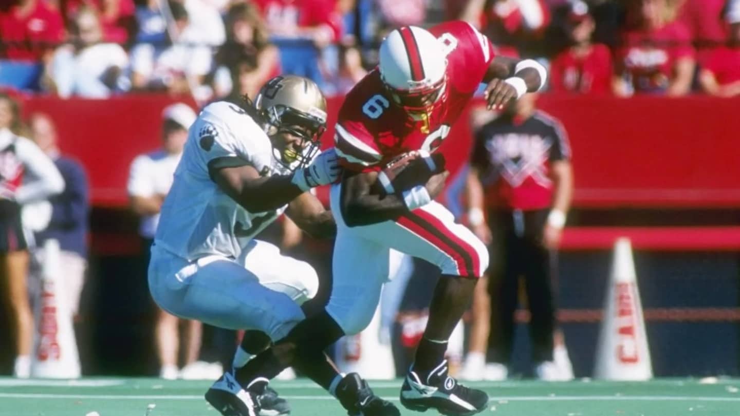 Top Five Tight Ends in Louisville Football History - Sports Illustrated ...