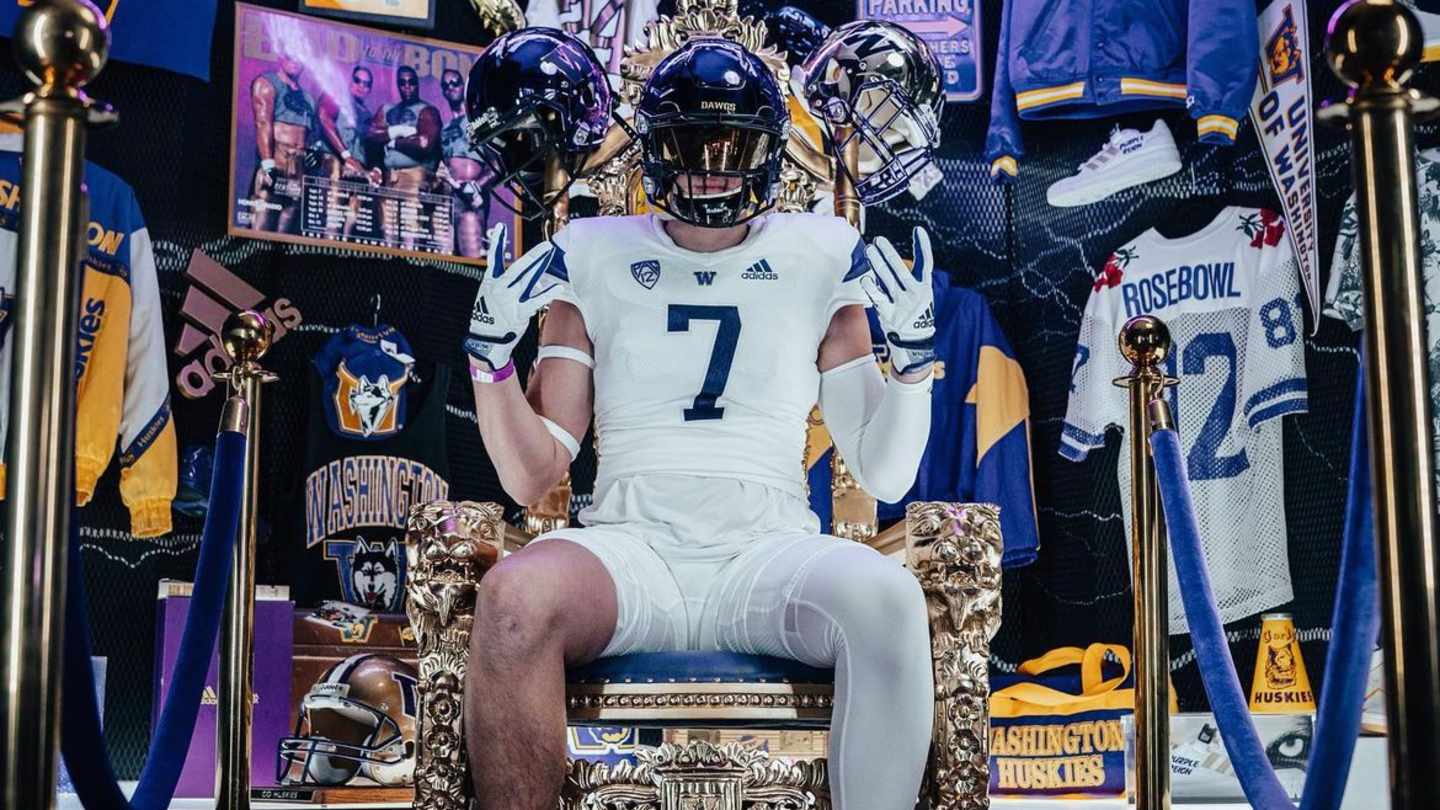 Husky TE Target Decker DeGraaf Has A High Ceiling - Sports Illustrated ...