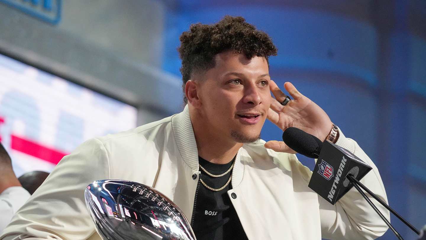 Netflix Released the Trailer for ‘Quarterback’ Documentary and NFL Fans ...