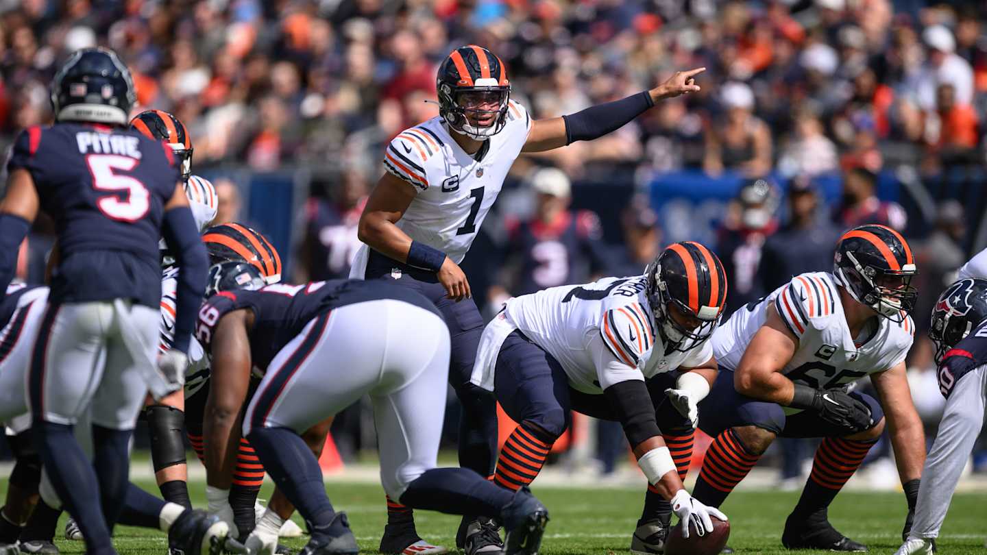 Justin Fields takes ownership of Chicago Bears leader role - Sports ...