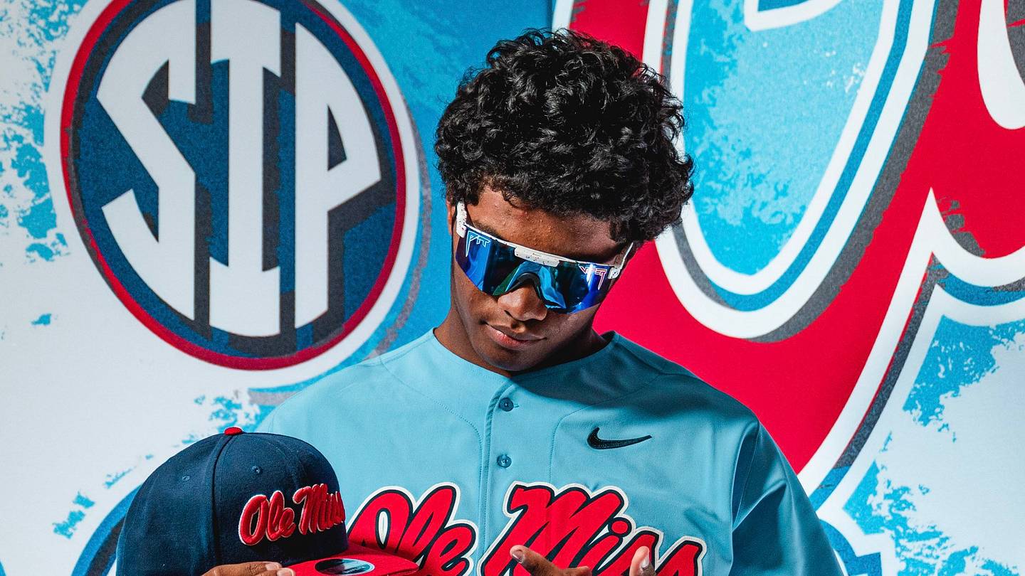 Morning Report: Just How Good is Ole Miss Rebels QB Commit Austin ...