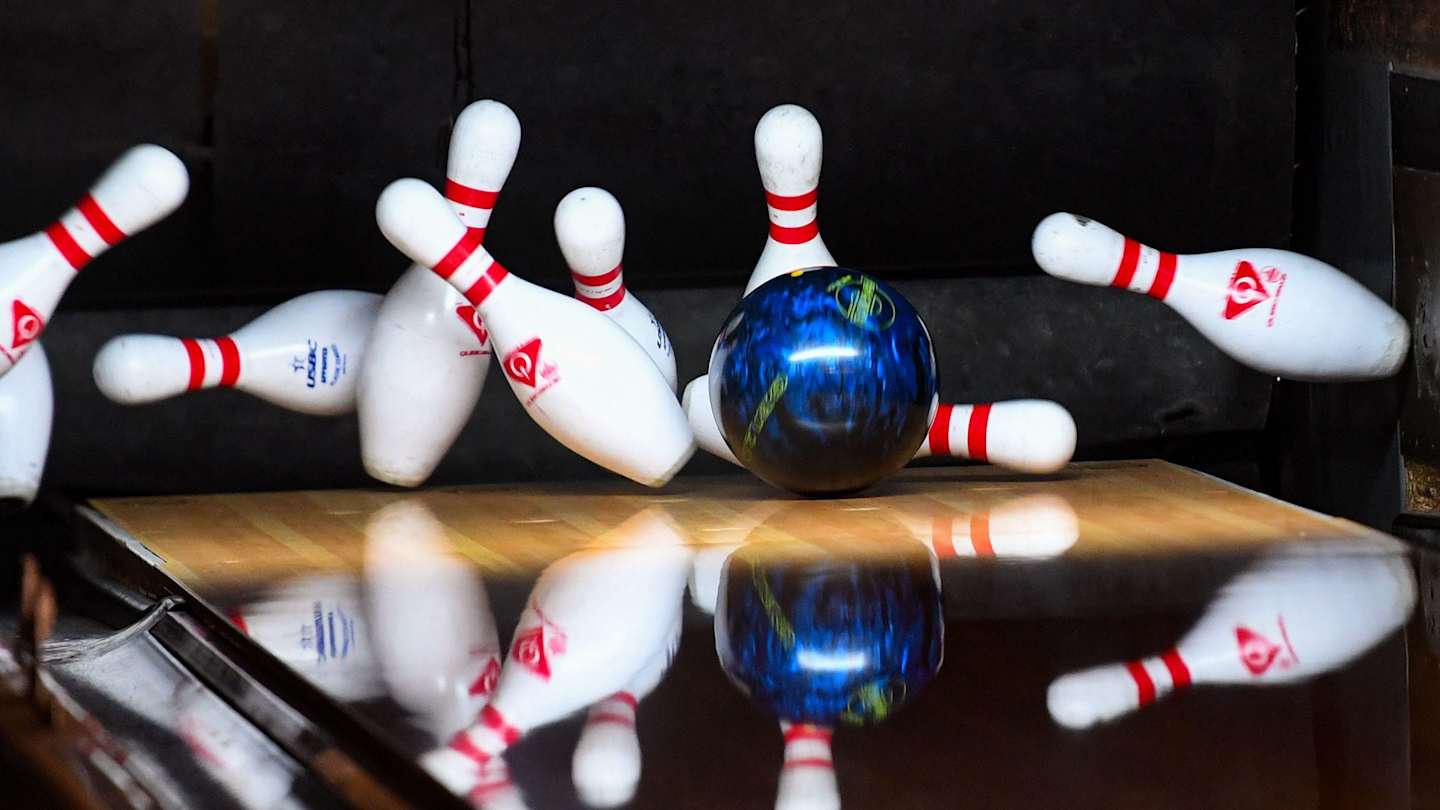 Stephen F. Austin Bowling Coach Quits After Affair With Player Is ...