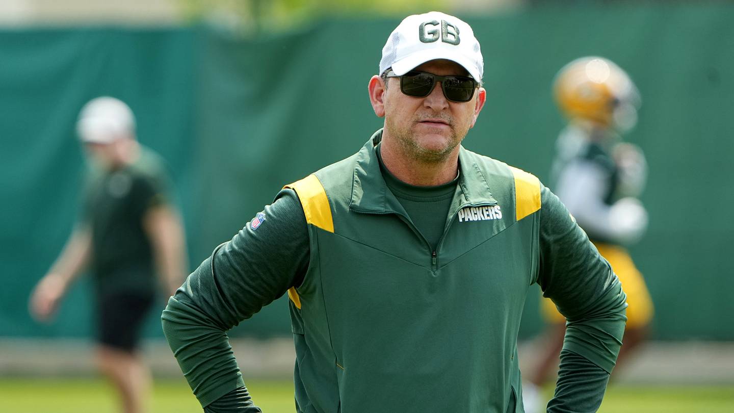 Packers Fire Defensive Coordinator Joe Barry - Sports Illustrated Green ...