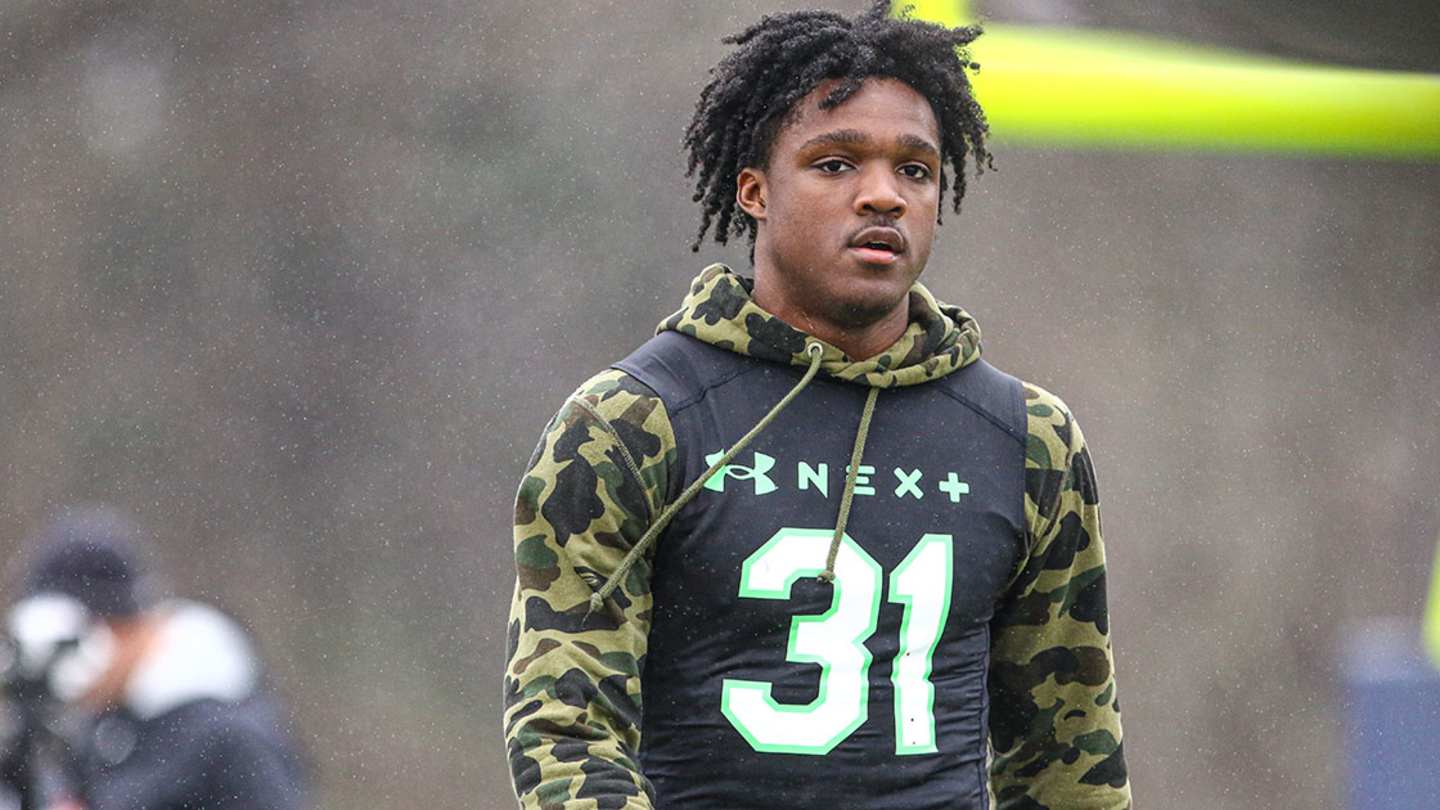 South Carolina Football Makes Top 8 For KingJoseph Edwards - Sports ...