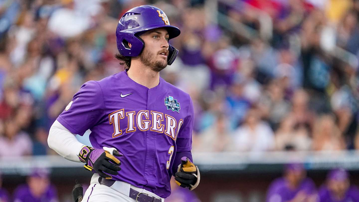 LSU’s Dylan Crews Wins 2023 Golden Spikes Award - Sports Illustrated