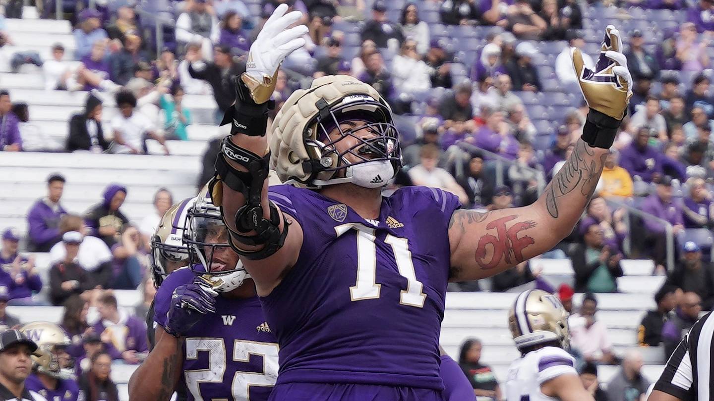 Husky Roster Review: Kalepo Got Smaller and His Role Got Bigger ...