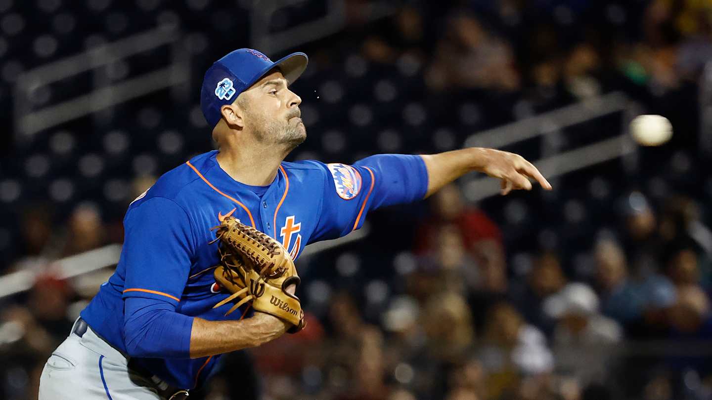 New York Mets Calling Up Veteran Reliever - Sports Illustrated New York ...