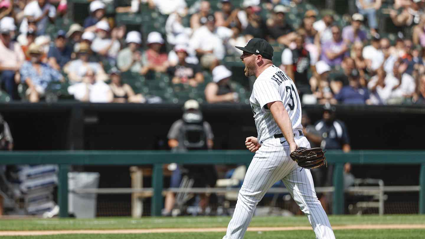 Chicago White Sox' Liam Hendriks Takes Good First Step in Return From Elbow Injury - Fastball