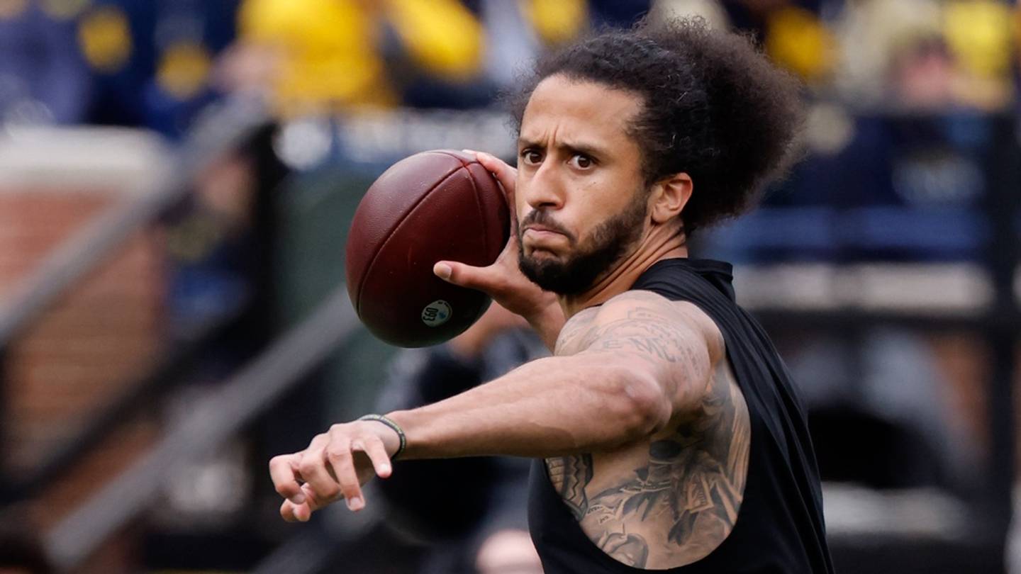 Colin Kaepernick still training to play quarterback in the NFL - Sports ...
