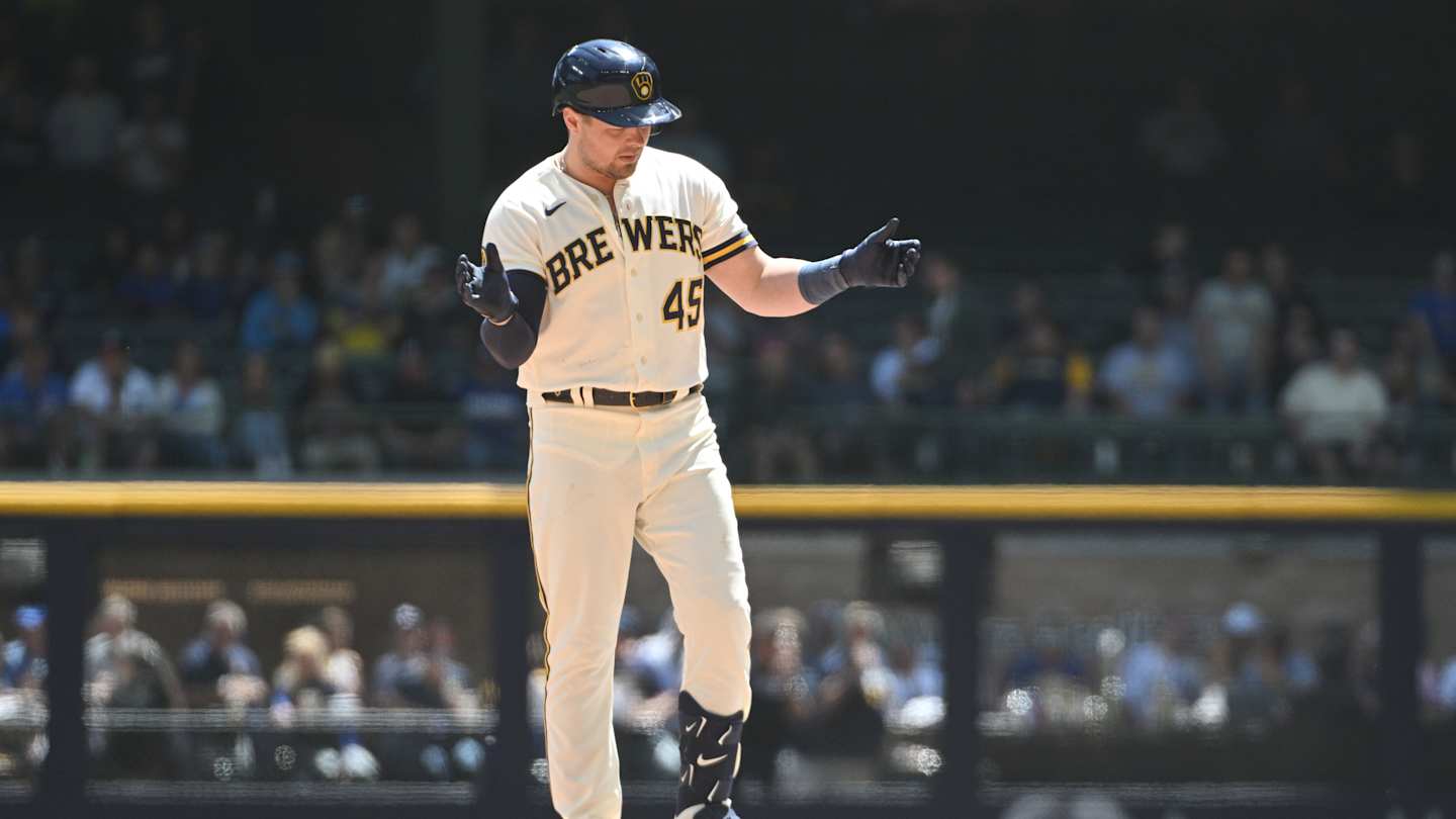 See it: Luke Voit Goes Sleeveless, Hits Home Run - Sports Illustrated ...