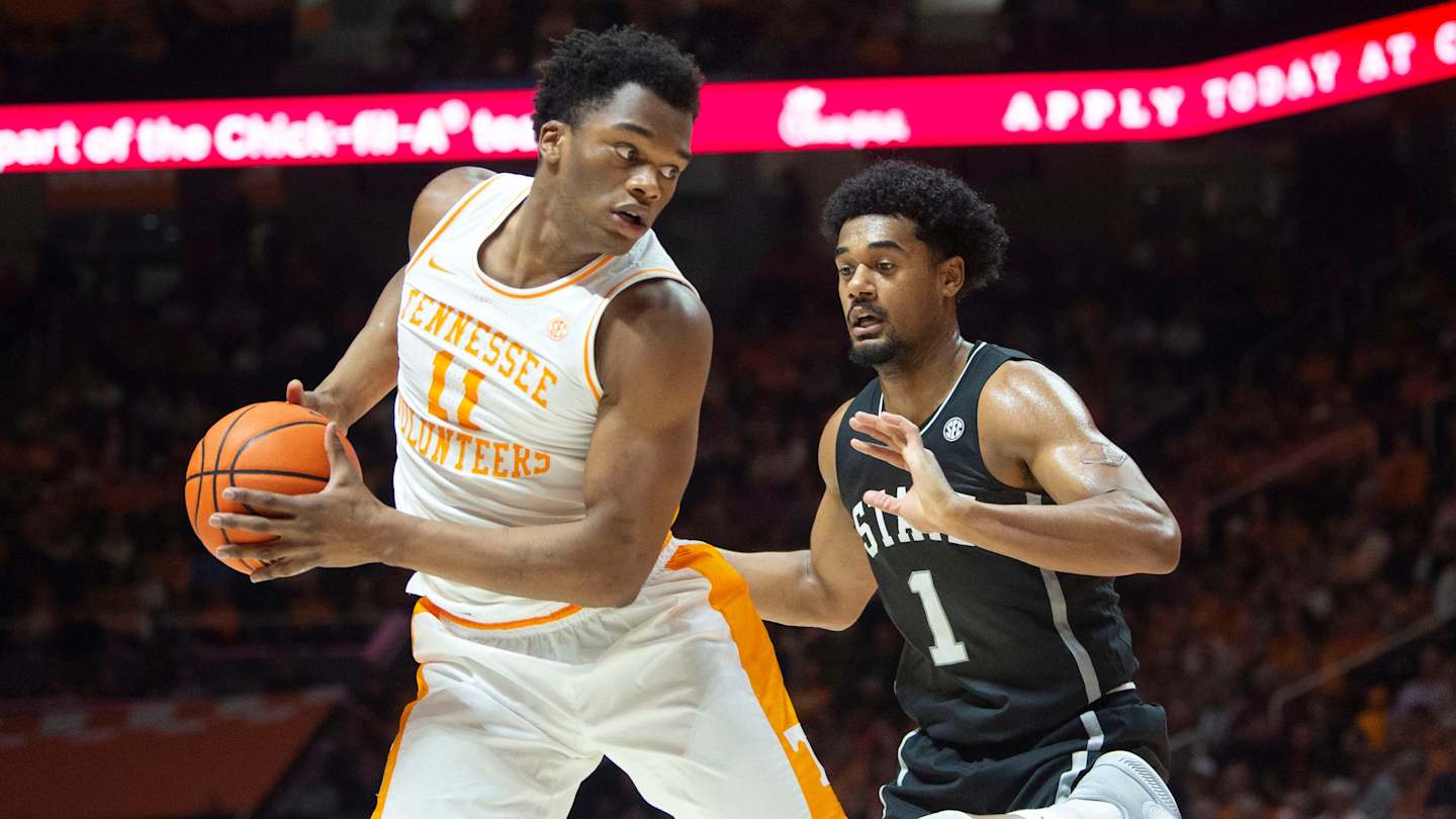 Tobe Awaka Starting Is a Recipe for Success For Tennessee Basketball ...