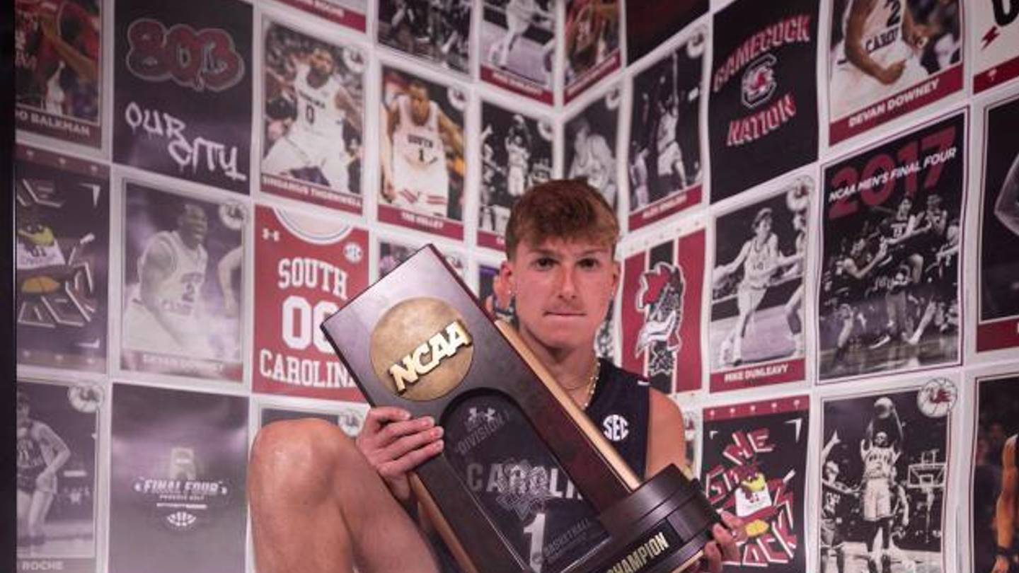 South Carolina Men's Basketball Is Getting A 3-And-D Guard In Austin ...