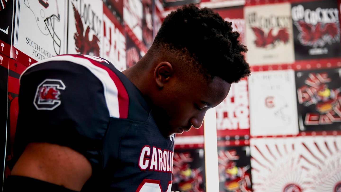 Justin Baker Releases Top 6, Includes South Carolina Football - Sports Illustrated South ...