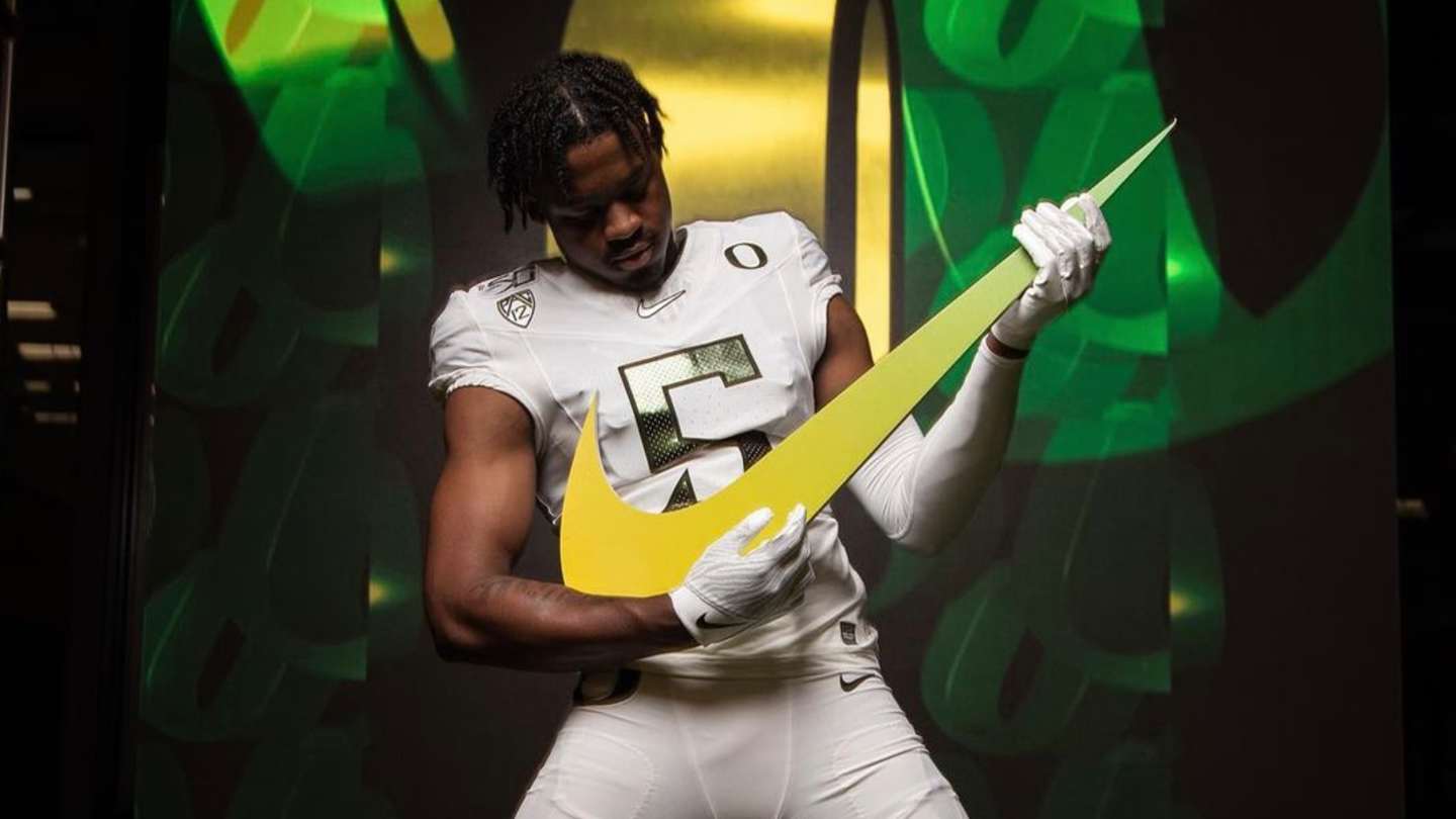 Oregon Recruiting: Who's Next at EDGE for Oregon After Missing on ...