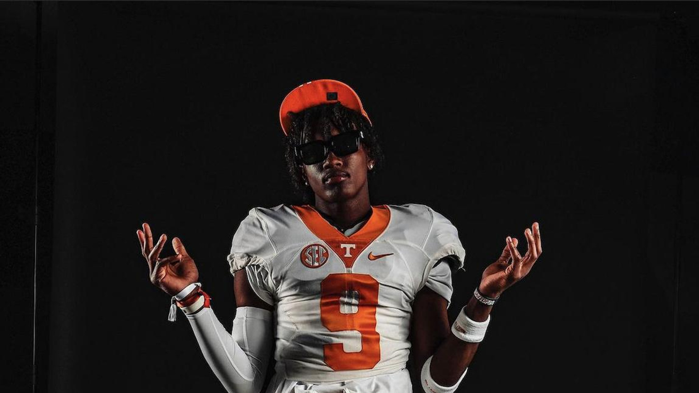 Chris Cole Releases Top Schools Ahead of Visit With Tennessee Football ...