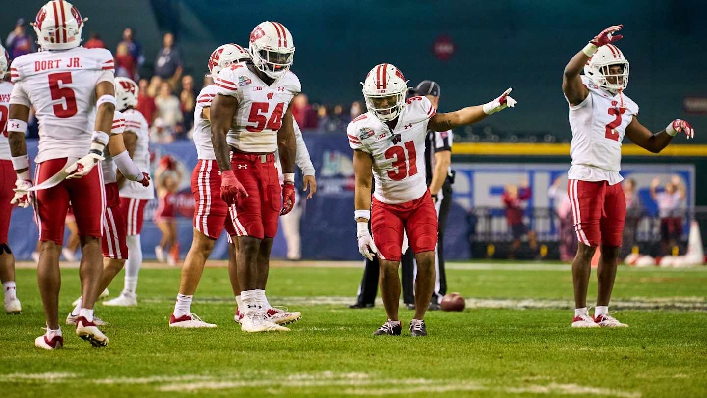 Big Ten Roundup (July 12): 4-Star Football Recruits Commit to Wisconsin ...