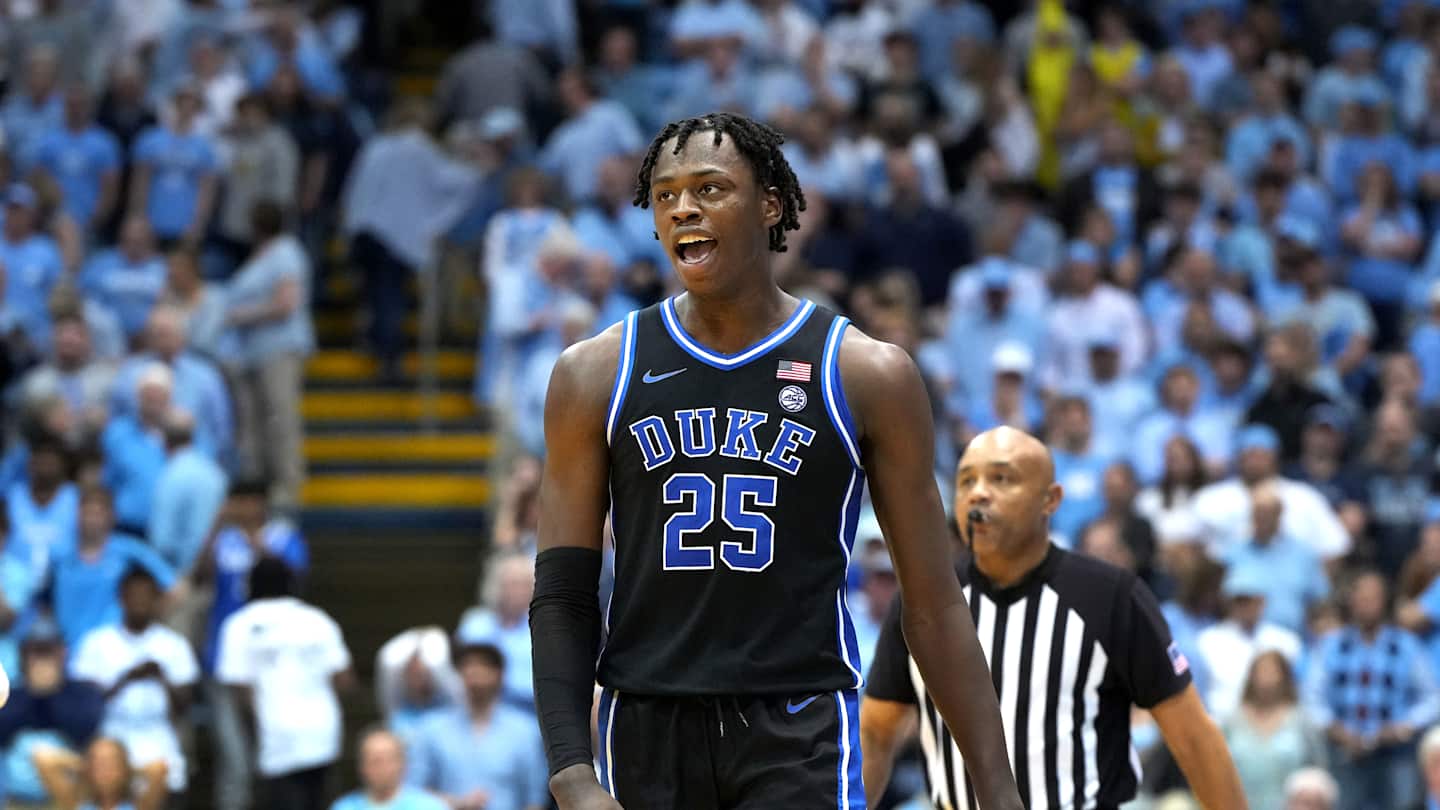 Returning Duke Basketball Starter Gets Honest About His Weight - Sports ...