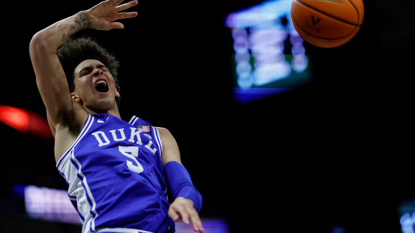 WATCH: Duke Basketball Freshmen Scrimmage Returning Players - Sports ...