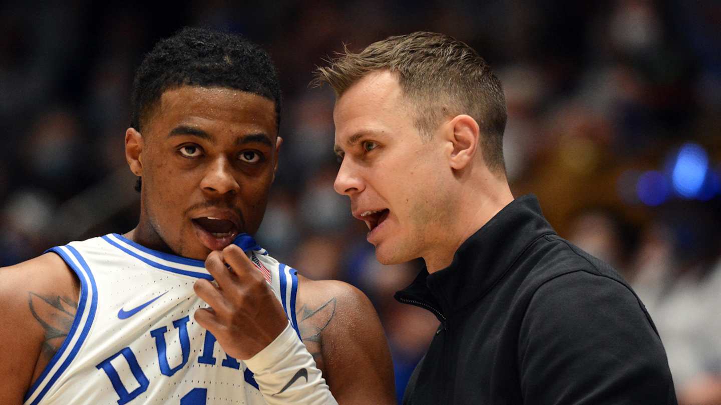 Duke Basketball One-And-Done Catches Fire in Front of Jon Scheyer ...