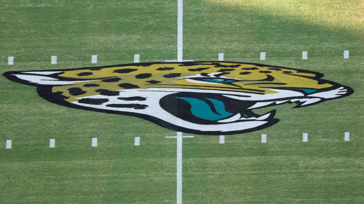 Jags Assistant Kevin Maxen Becomes First Male NFL Coach to Publicly ...