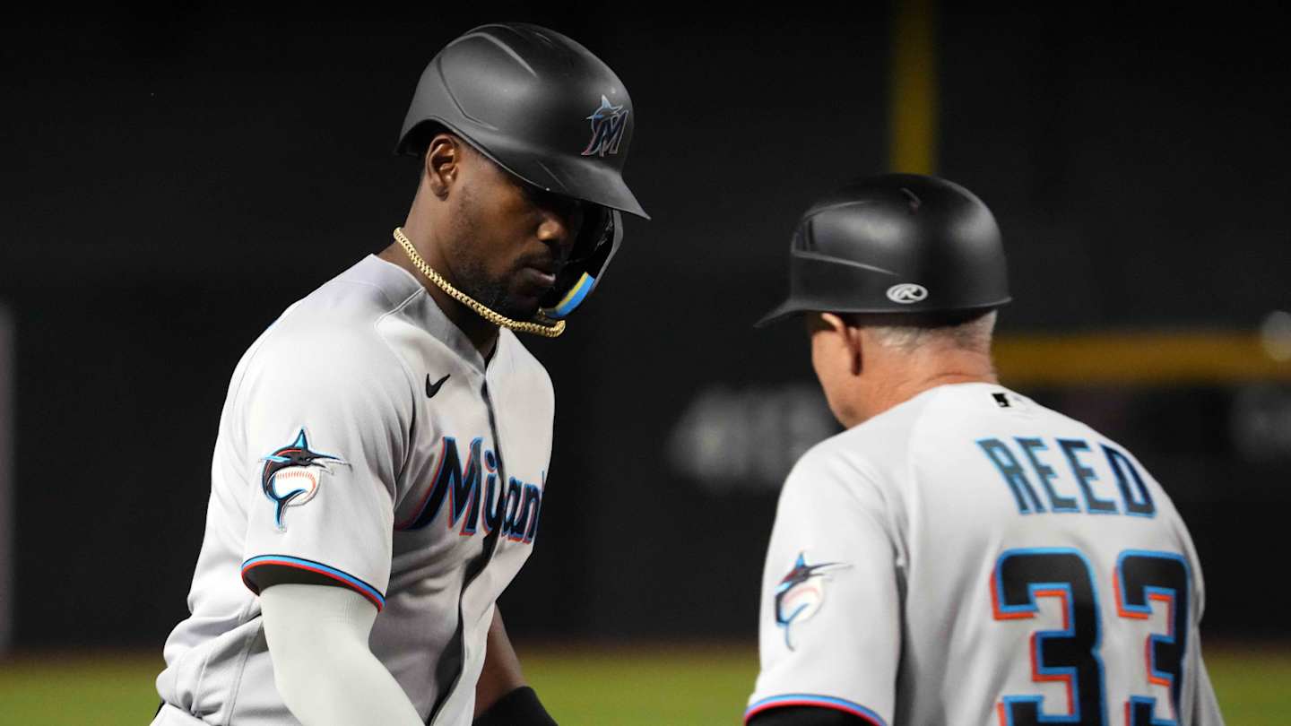 Jody Reed: Miami Marlins Coach Hit by Foul Ball, Suffers Broken Leg ...