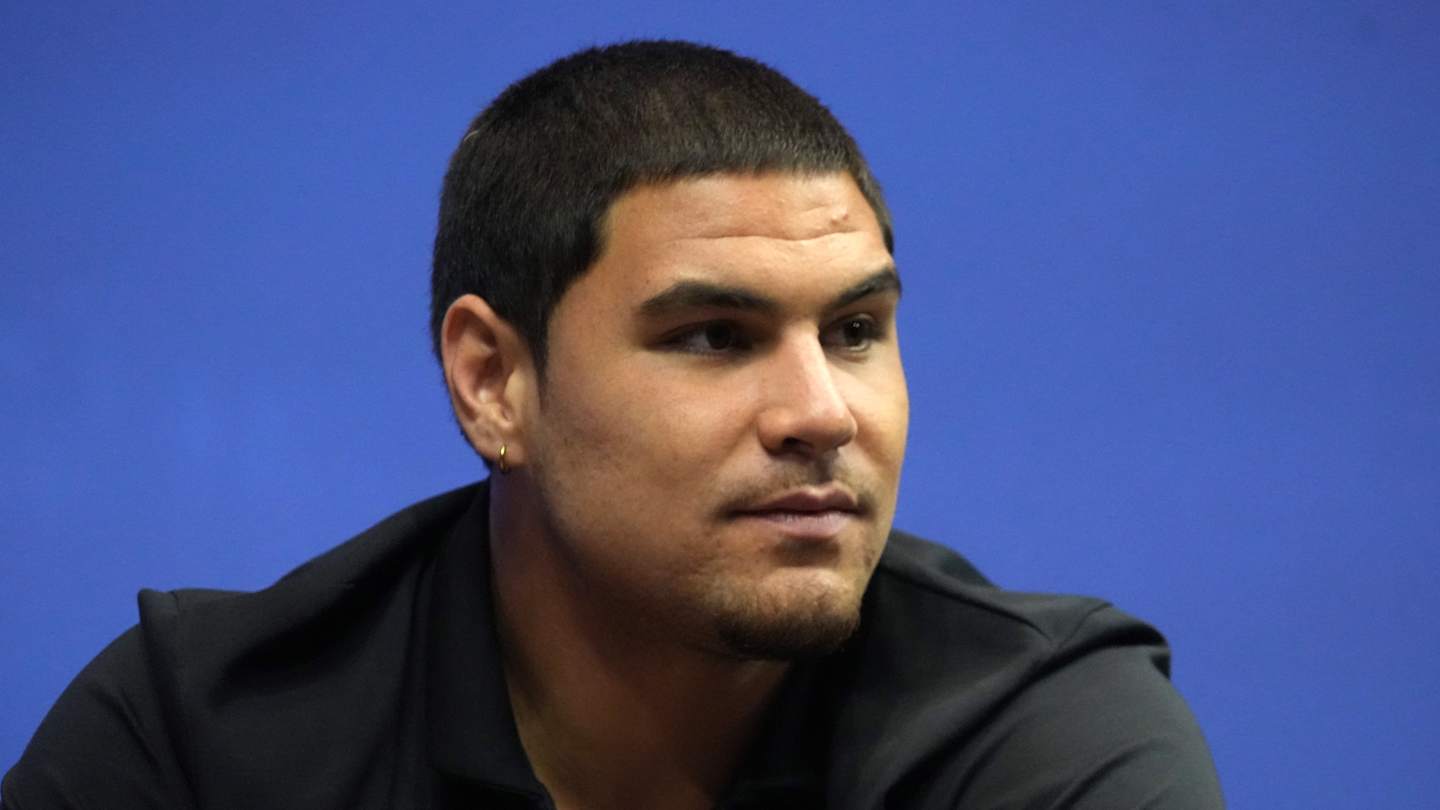 UCLA Edge Rusher Reflects on Injury Journey, Eyes Quarterback Sacks ...