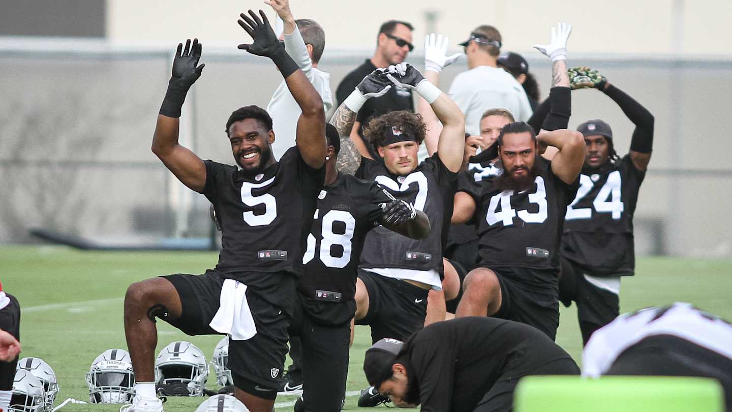 Las Vegas Raiders' Spillane, Deablo are bright spots for defense ...