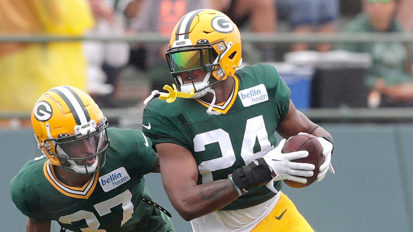 Add Tarvarius Moore, Tariq Carpenter to Packers' Pre-Training Camp ...