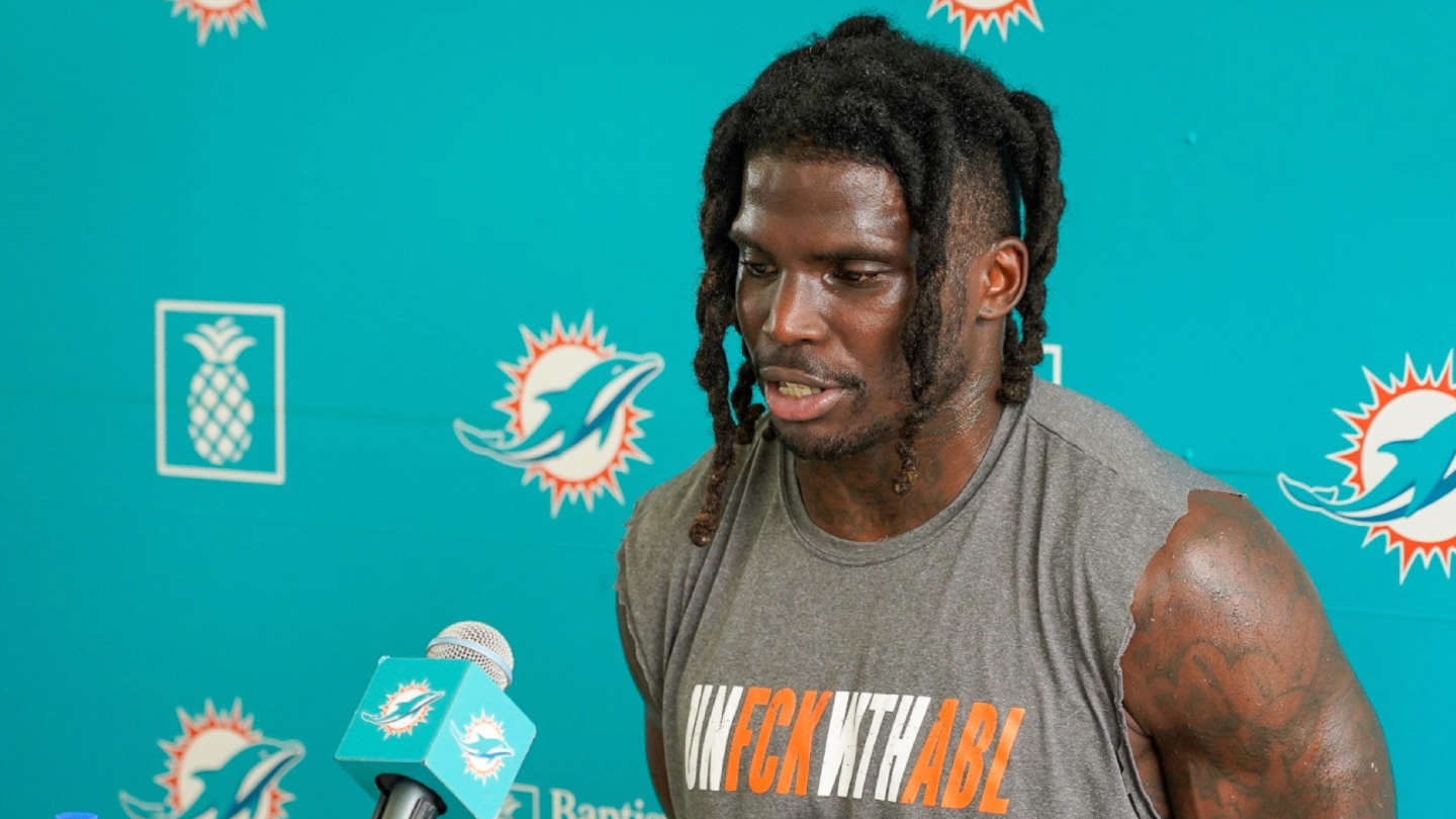 Tyreek Hill Miami Marina Incident: Surveillance Video of Altercation Surfaces - Sports Illustrated