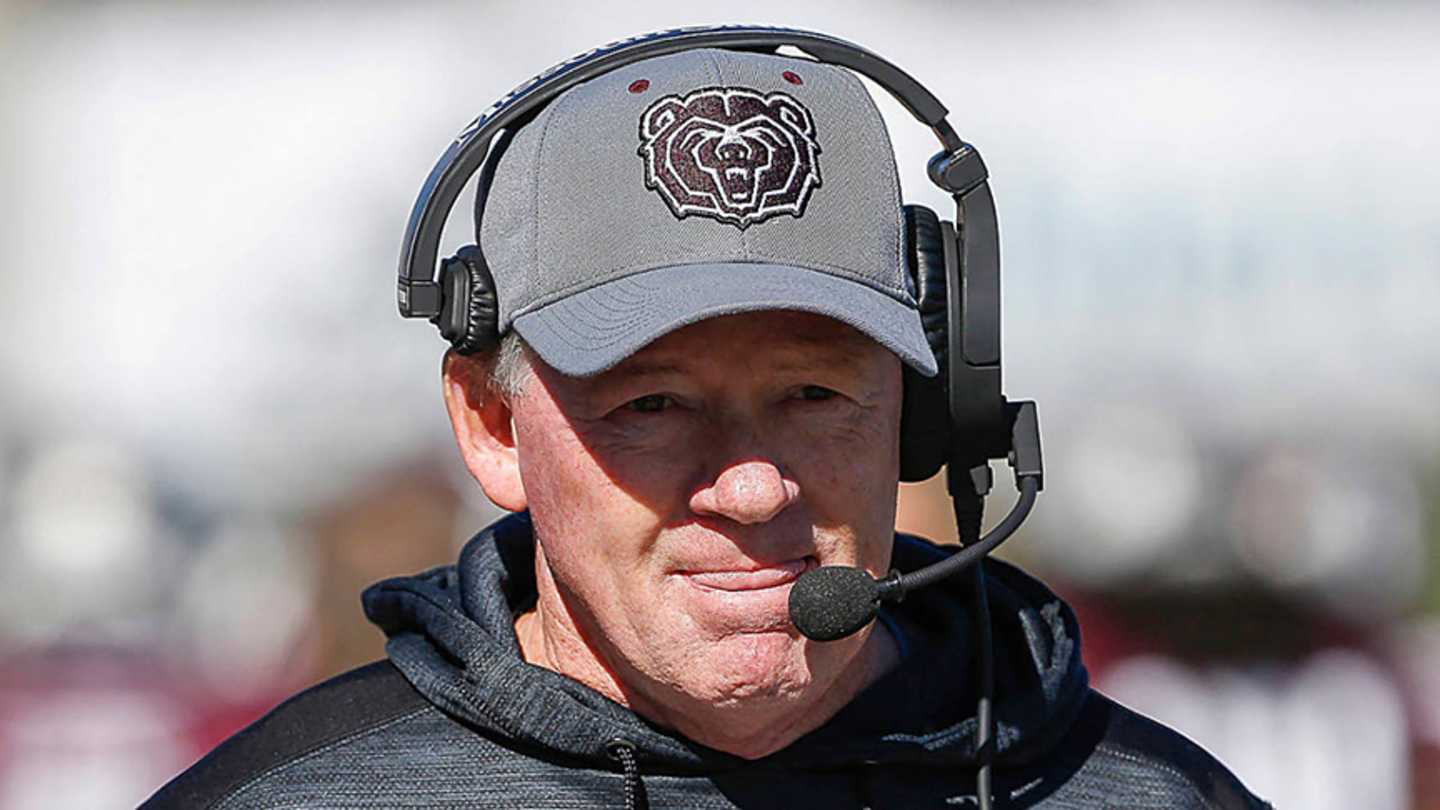 Former Arkansas Quarterback Reveals How Bobby, Paul Petrino Used Him ...