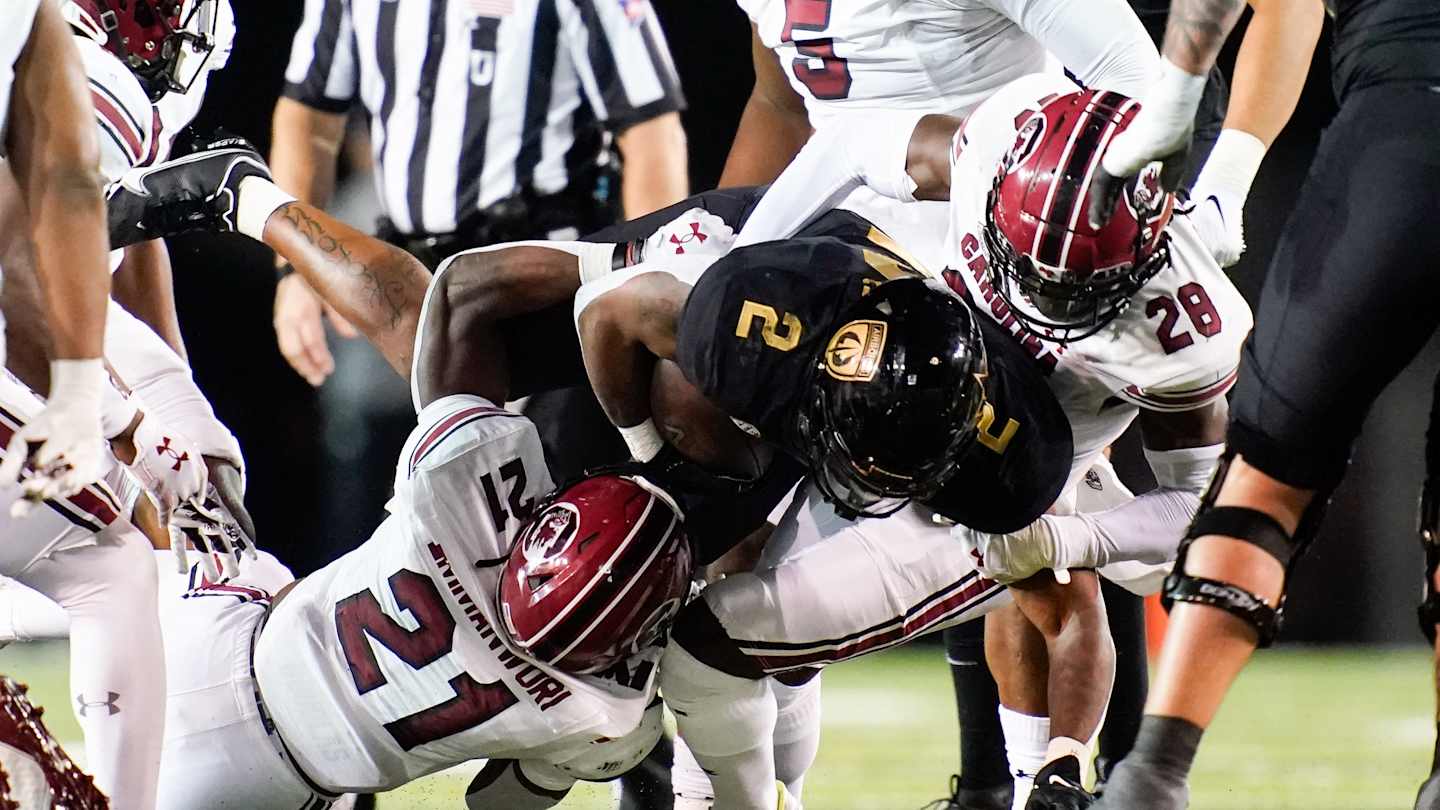 Tonka Hemingway, Nick Emmanwori Headline Defense's Potential Fall Camp ...