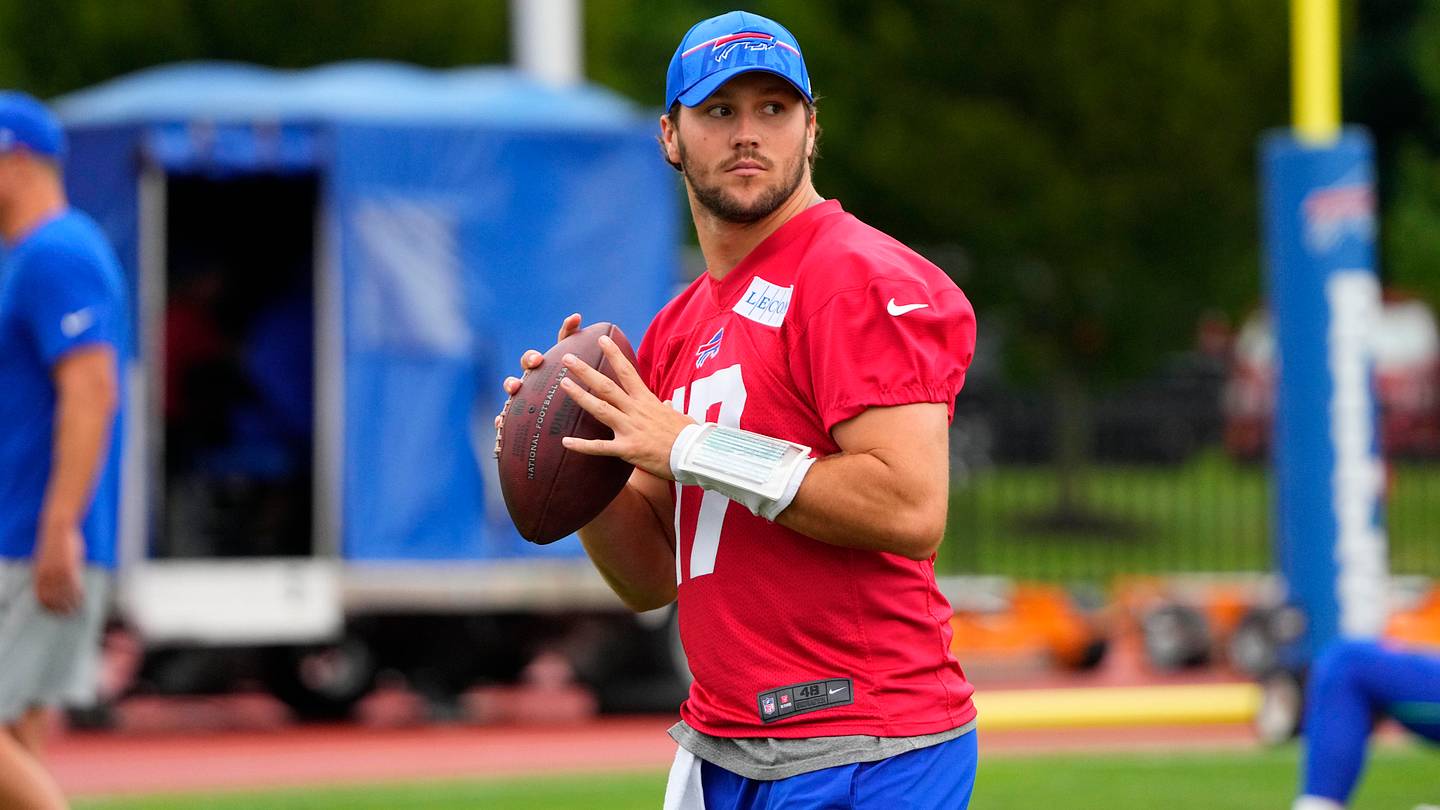 Josh Allen Sports Bold New Bills Helmet at Practice, Elicits Strong ...