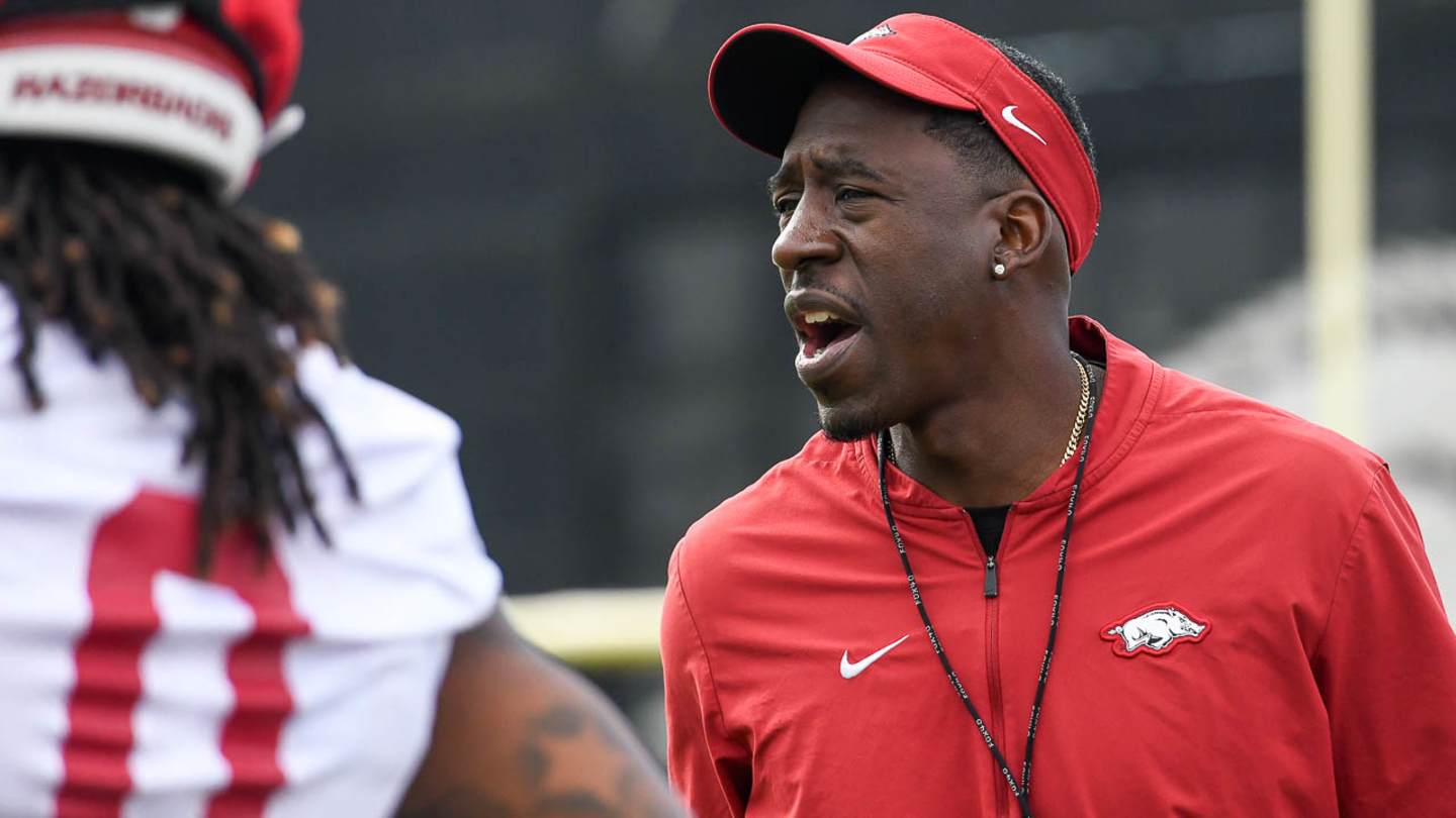 Razorbacks, Sam Pittman reportedly lose Jimmy Smith - Sports ...